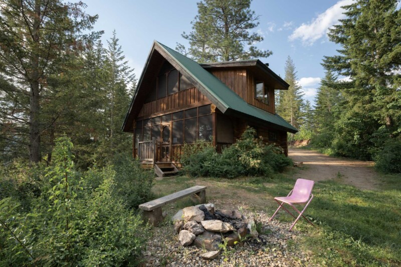 Wild Rose Cabin | Private Off-Grid Cabin with Sauna BC